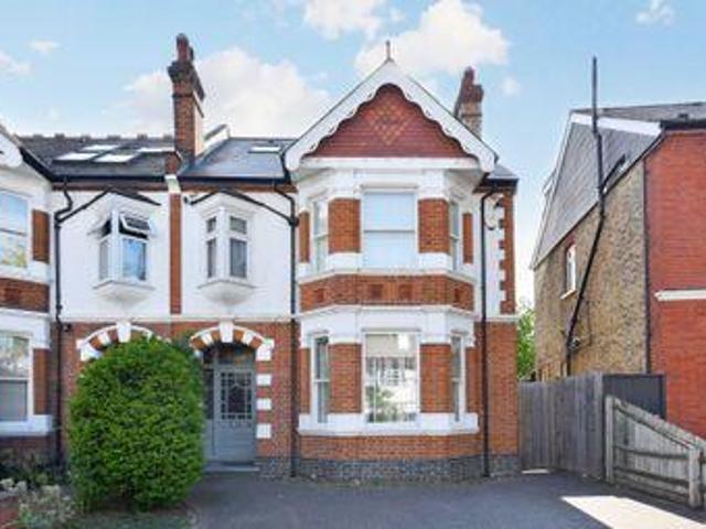 6 Bedrooms Semi detached house for rent in Twyford Avenue, London W3