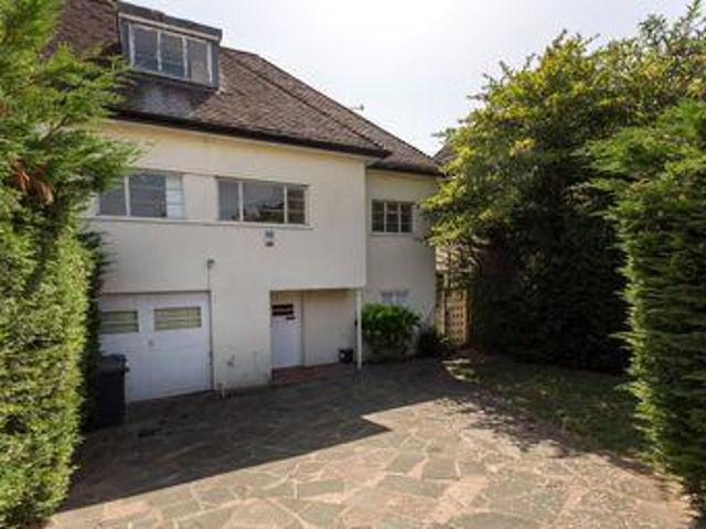 6 Bedrooms Semi detached house for rent in Vivian Way, London N2