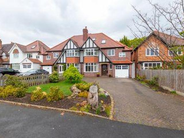 6 Bedrooms Semi detached house for sale in Sharmans Cross Road, Solihull B91