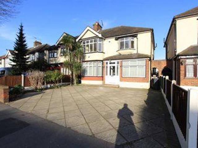6 Bedrooms Semi detached house for sale in Upney Lane, Barking, Essex IG11
