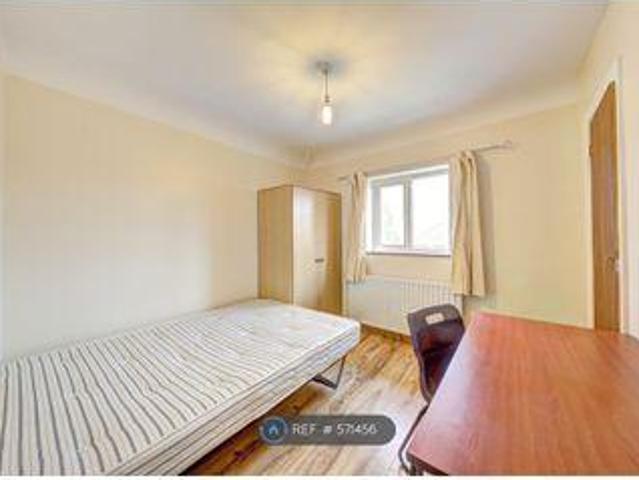 6 Bedrooms Terraced house for rent in Addison Gardens, Surbiton KT5
