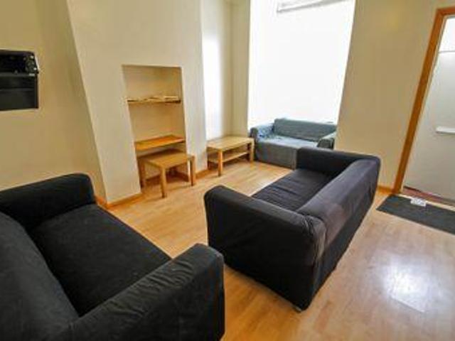 6 Bedrooms Terraced house for rent in All Bills Included, Burchett Terrace, Woodhouse LS6