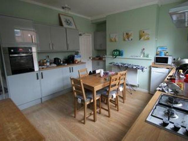6 Bedrooms Terraced house for rent in Ash Road, Headingley, Leeds LS6