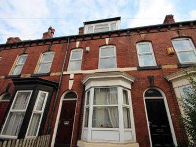 6 Bedrooms Terraced house for rent in Ashville Grove, Hyde Park, Leeds LS6