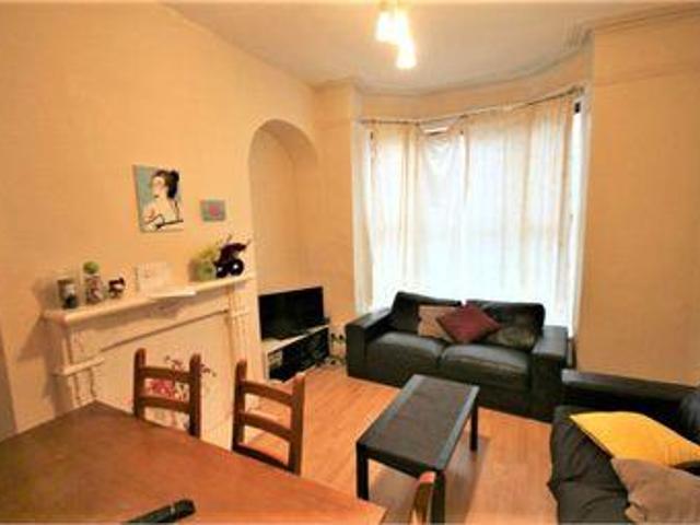6 Bedrooms Terraced house for rent in Cardigan Road, Leeds, West Yorkshire LS6