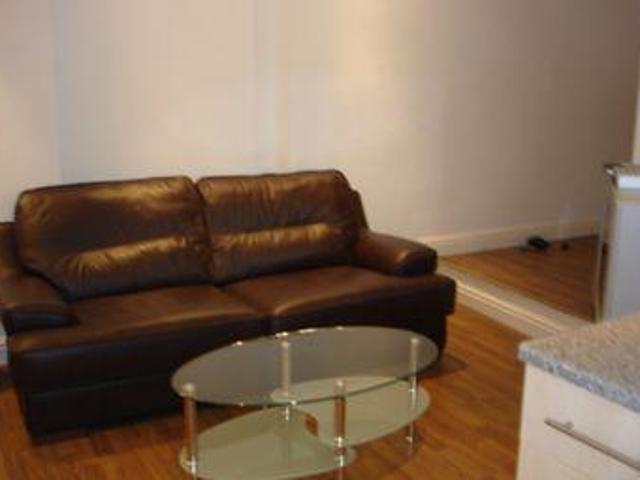 6 Bedrooms Terraced house for rent in Coburn Street, Cathays CF24