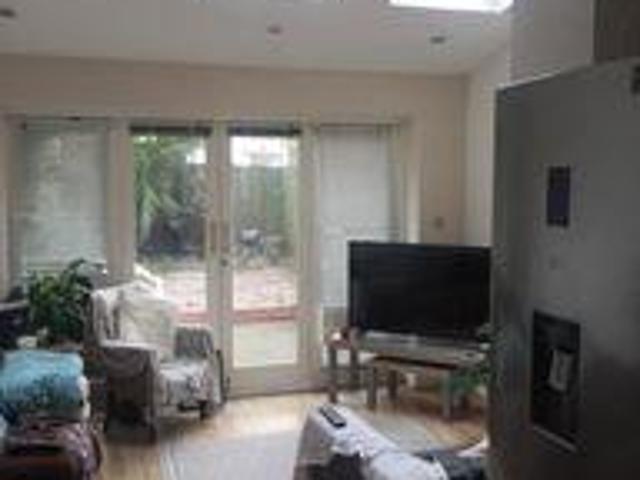 6 Bedrooms Terraced house for rent in Duckett Road, Haringey, London N8