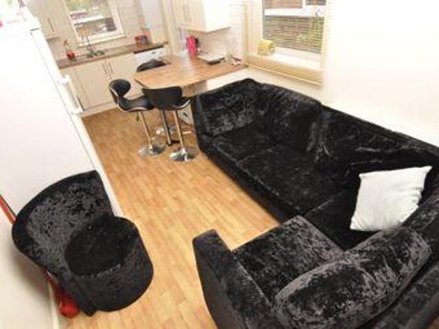 6 Bedrooms Terraced house for rent in Furness Road, Manchester M14