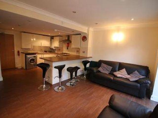 6 Bedrooms Terraced house for rent in Flora Street, Cathays, Cardiff CF24