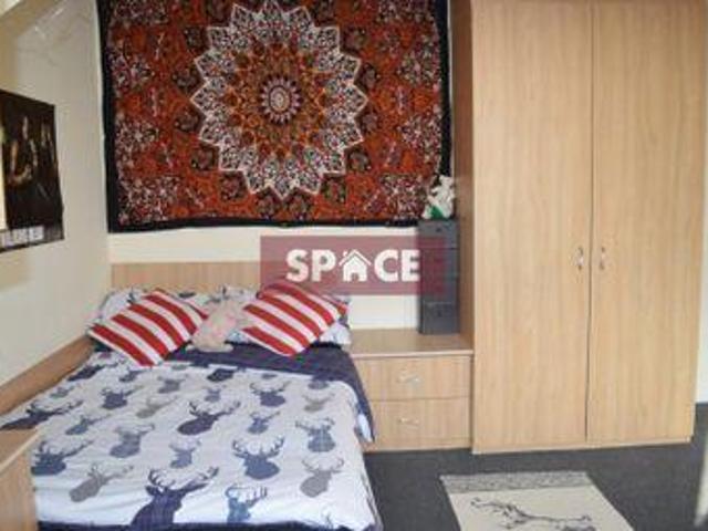 6 Bedrooms Terraced house for rent in Hartley Crescent, Leeds LS6