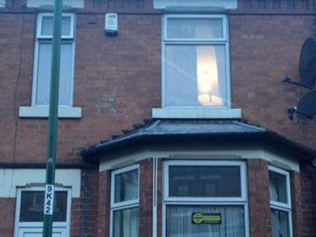 6 Bedrooms Terraced house for rent in Kimbolton Avenue, Nottingham NG7
