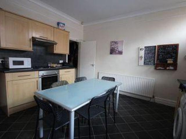 6 Bedrooms Terraced house for rent in Langdale Terrace, Headingley, Leeds LS6