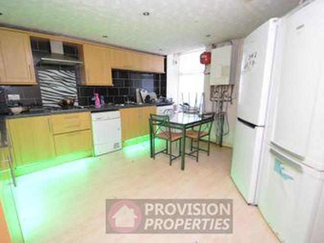 6 Bedrooms Terraced house for rent in Providence Avenue, Woodhouse, Leeds LS6