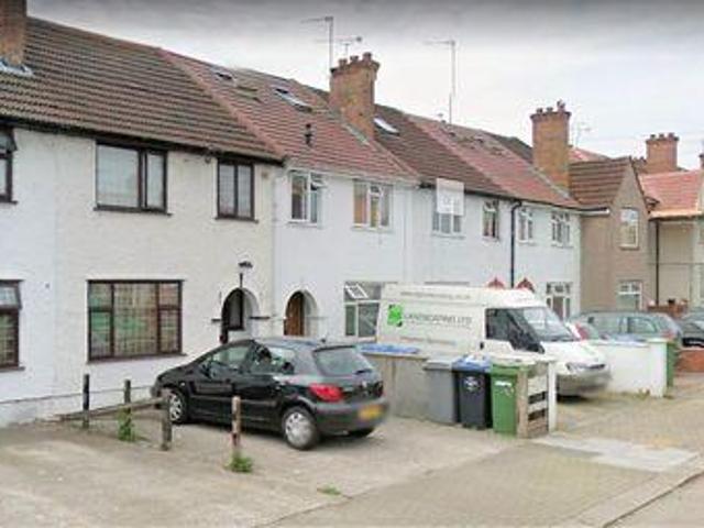6 Bedrooms Terraced house for rent in Review Rd, Neasden NW2