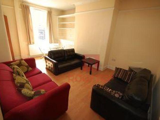 6 Bedrooms Terraced house for rent in Richmond Avenue, Hyde Park, Leeds LS6