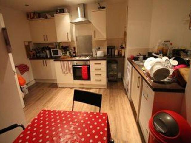 6 Bedrooms Terraced house for rent in Ridgeway Terr, Woodhouse, Leeds LS6