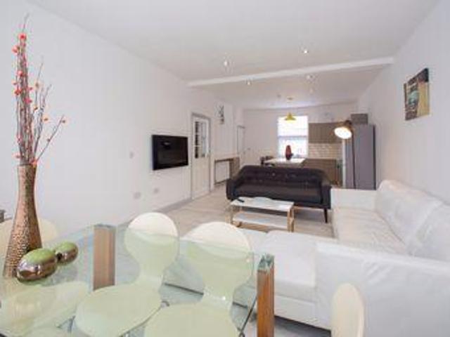 6 Bedrooms Terraced house for rent in Royal Park Avenue, Leeds, West Yorkshire LS6