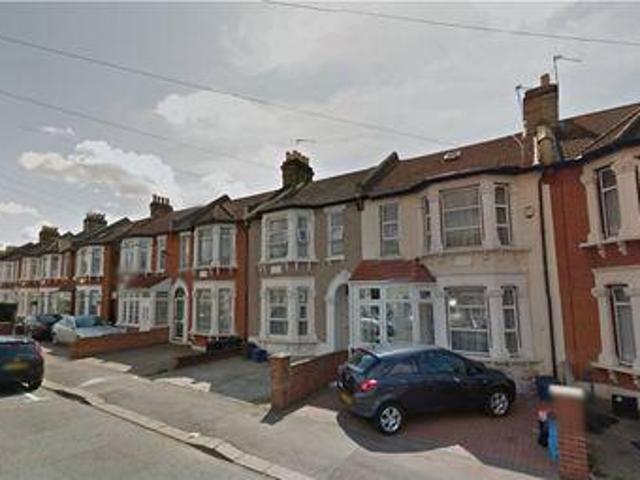 6 Bedrooms Terraced house for rent in Windsor Road, Ilford, London IG1