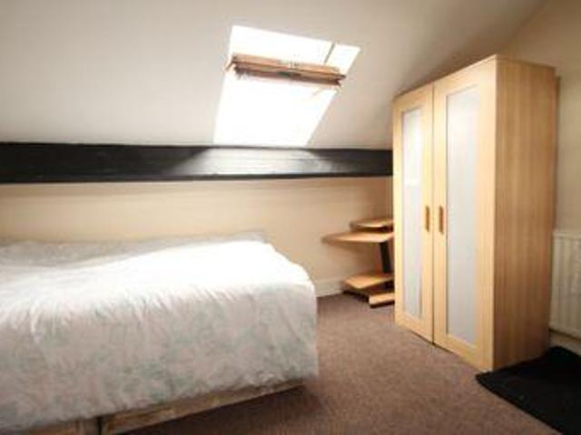 6 Bedrooms Terraced house for rent in Woodsley Road, Hyde Park, Leeds LS3
