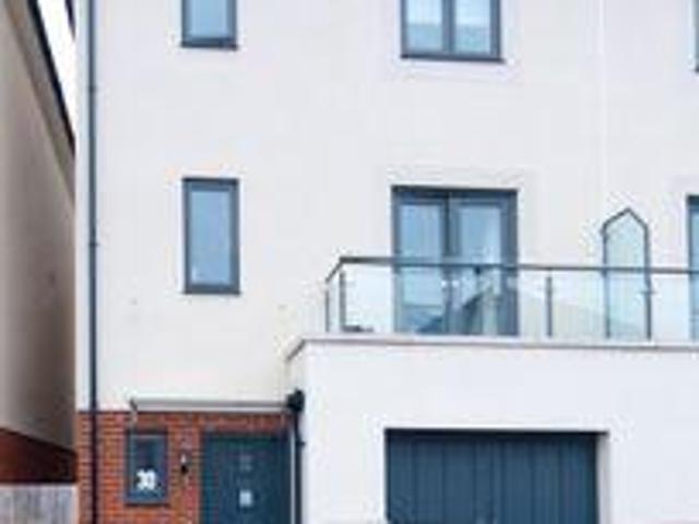 6 Bedrooms Town house for rent in Slade Baker Way, Stapleton, Bristol BS16