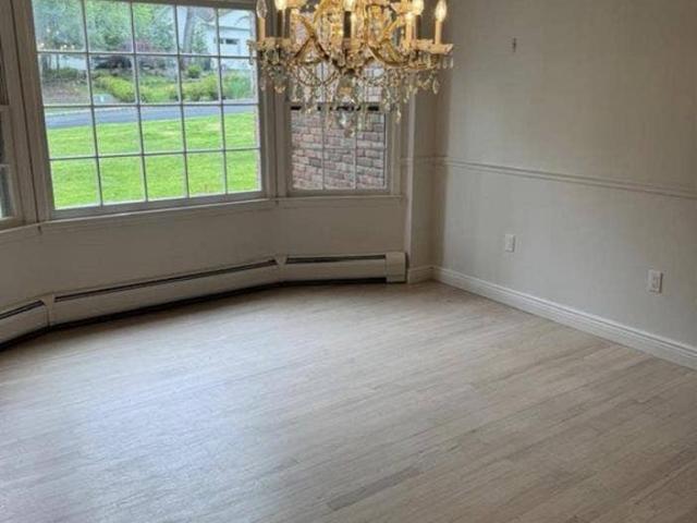 6 Beds 3.5 Baths In Spring Valley