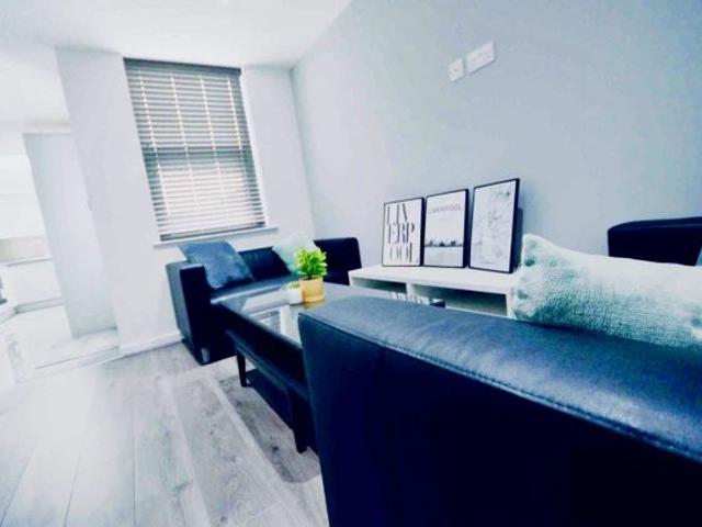 6 Beds 3 Baths