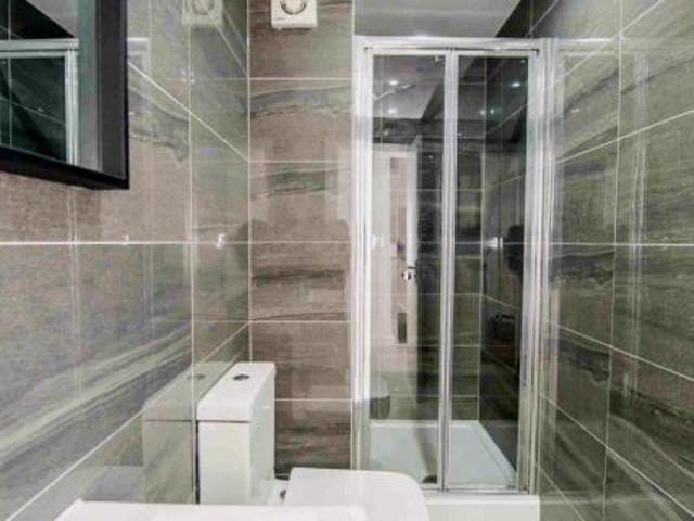 6 Beds 3 Baths