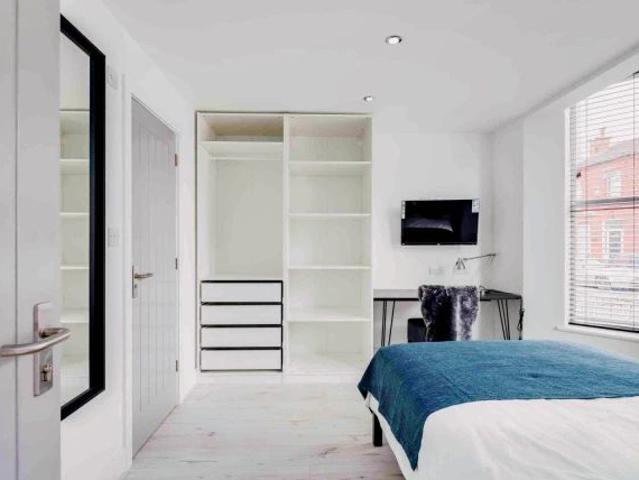 6 Beds 0 Baths