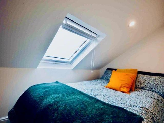 6 Beds 2 Baths
