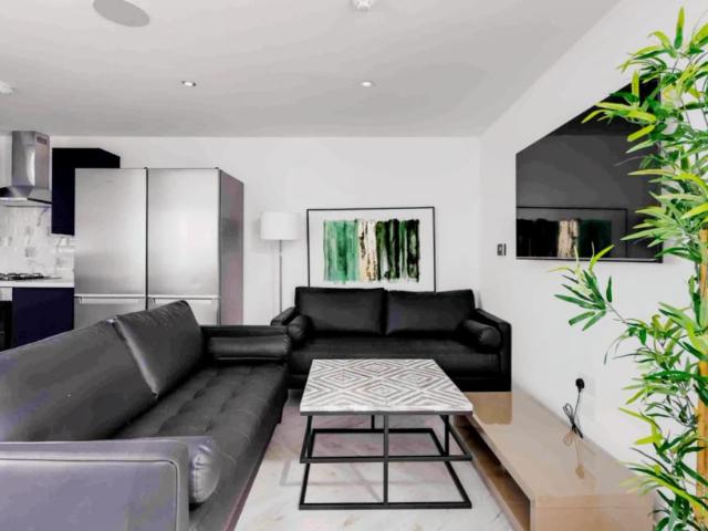 6 Beds 5 Baths