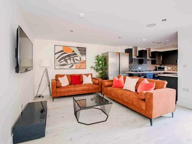 6 Beds 5 Baths