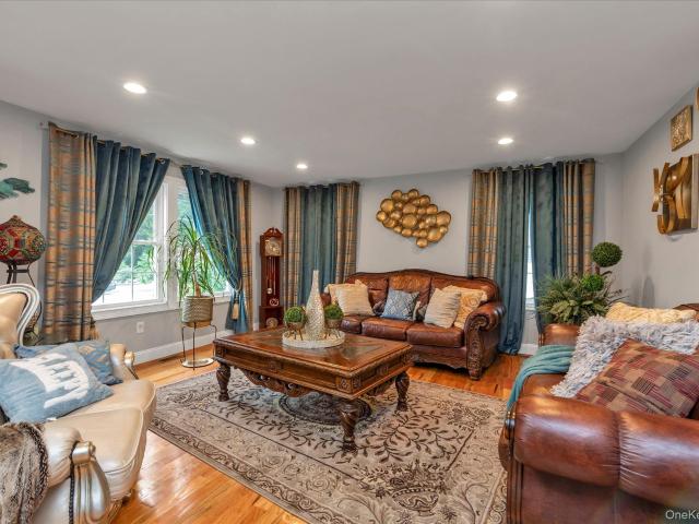 6 Belmont Court