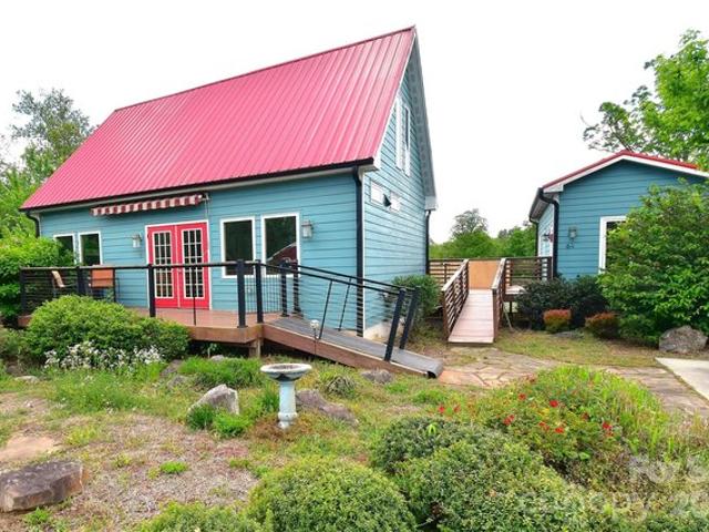 6 Belvedere Rd, Asheville, NC 28803