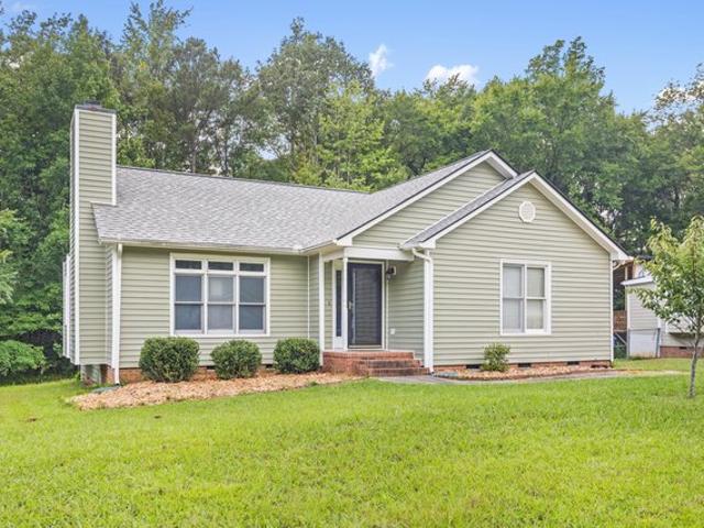 6 Bentwood Pl, Durham, NC 27703