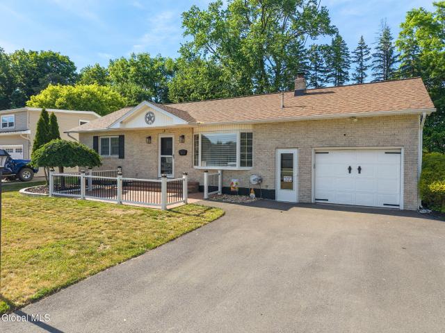 6 Bertone Drive