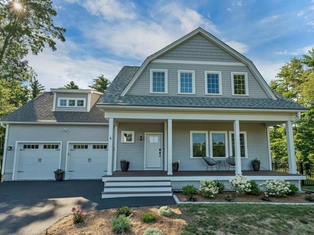 6 Boulder Dr, Newmarket, NH 03857