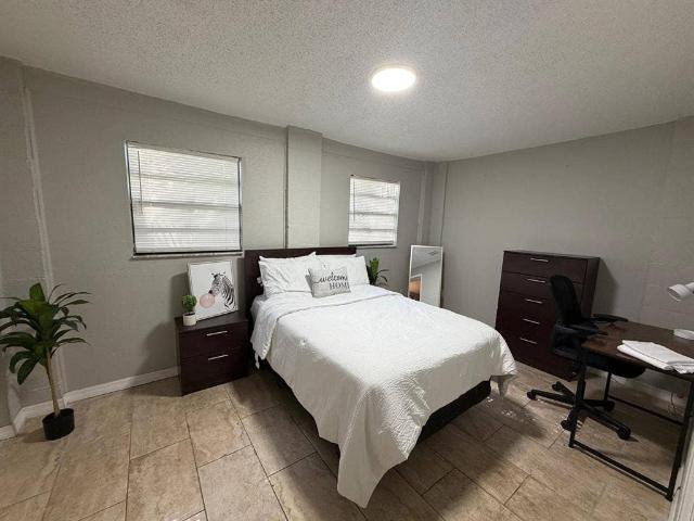 6 BR in Orlando