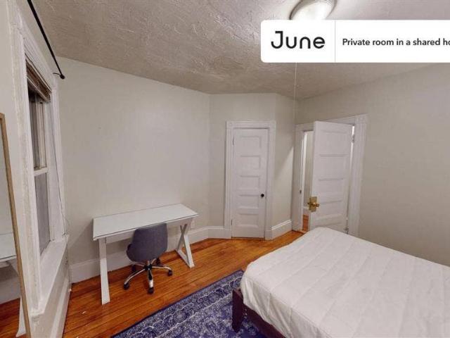6 BR in Boston