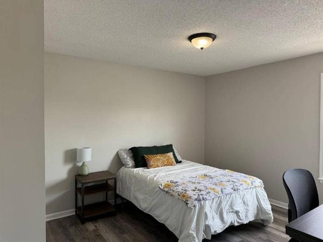 6 BR in Grandview