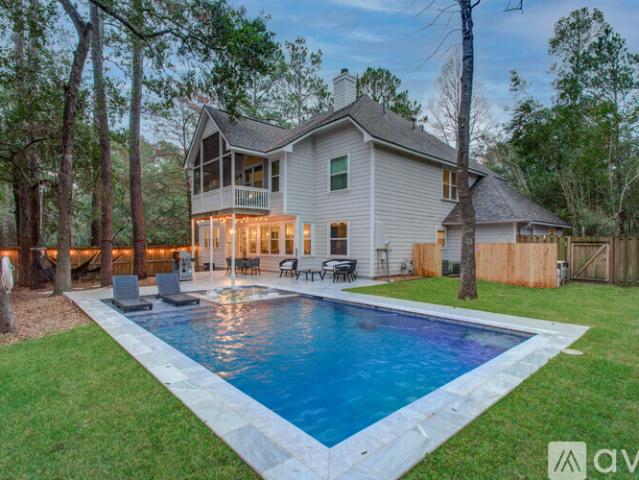 6 BR, 2.5 BA Apartment 19 Alden Glen Ct, Spring, TX 77382