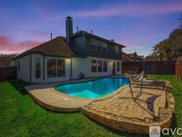 6 BR, 2.5 BA Apartment 2808 Wales Ct, Grand Prairie, TX 75052