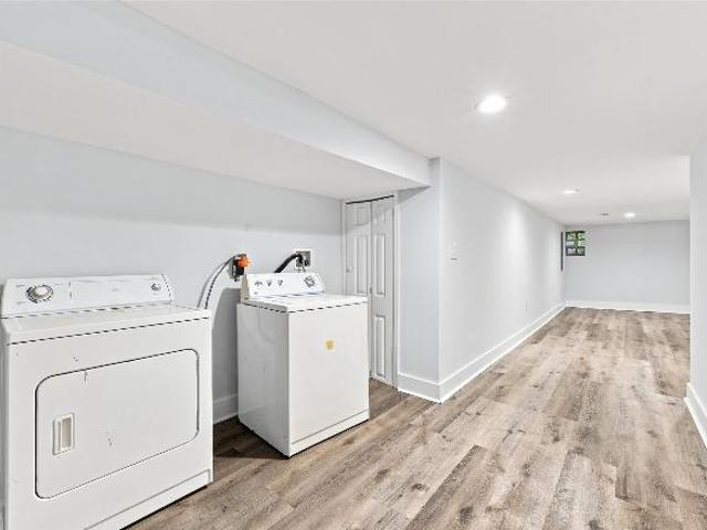 6 Br, 2 bath, Townhouse/Brownstone/RowHouse 3709 N 16th St