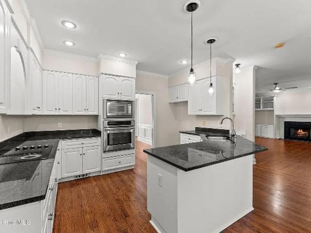 6 Br, 2 bath, Single Family 253 Spruce Rd