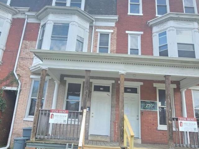 6 Br, 2 bath, Single Family 228 W Jackson St