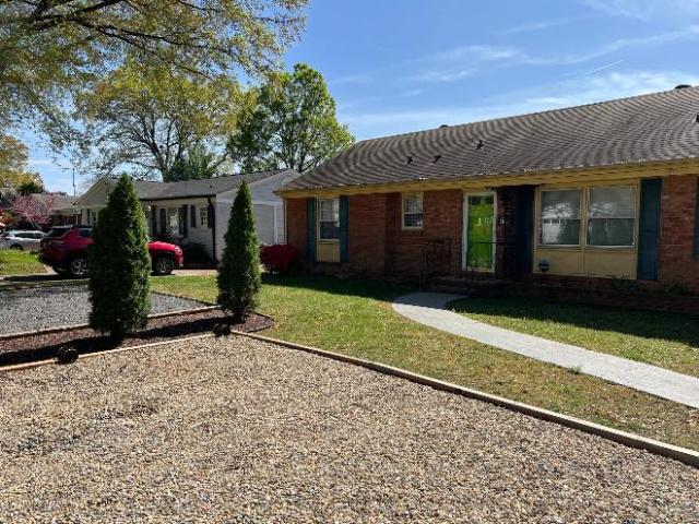 6 Br, 2 bath, Single Family 4832 Holbrook Dr