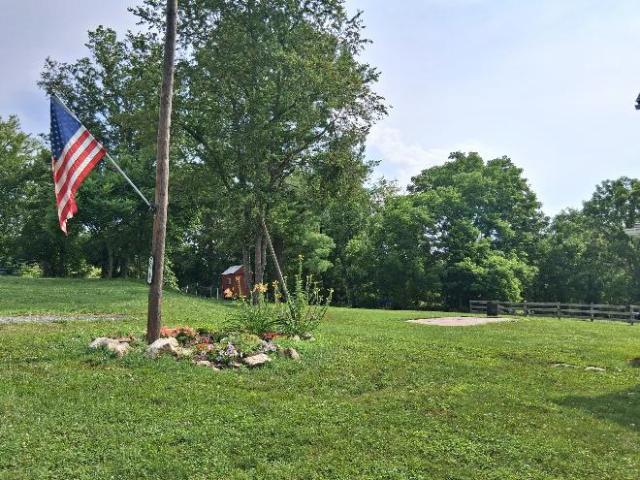 6 Br, 2 bath, Single Family 7011B Kimmel Rd