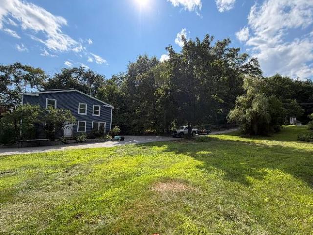 6 Br, 2 bath, Single Family 73 Carter St