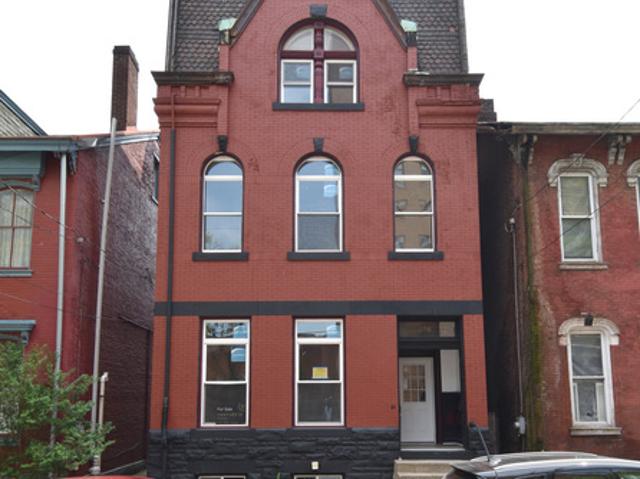 6 BR, 2 BA Apartment 1005 Sheffield St, Pittsburgh, PA 15233