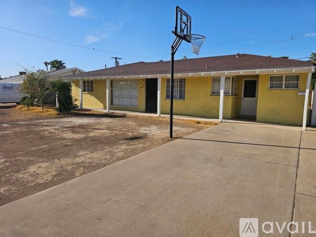 6 BR, 2 BA Apartment 3406 West Pierson Street, Phoenix, AZ 85017