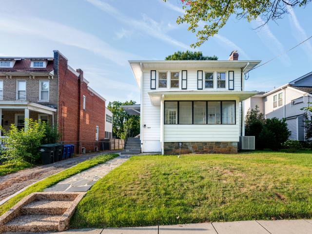 6 BR, 3.5 BA Apartment 1617 Monroe St NE, Washington, DC 20018